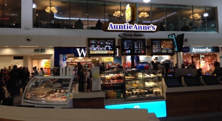 Luton Airport (LTN) > Flights, Postcode and how to get to Luton