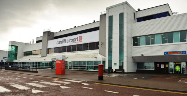 Cardiff Airport (CWL) > Check Your Flight Status - Flightradars24.co.uk