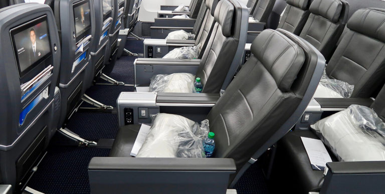 Boeing 777 Details and Seating Plans - Flightradars24.co.uk